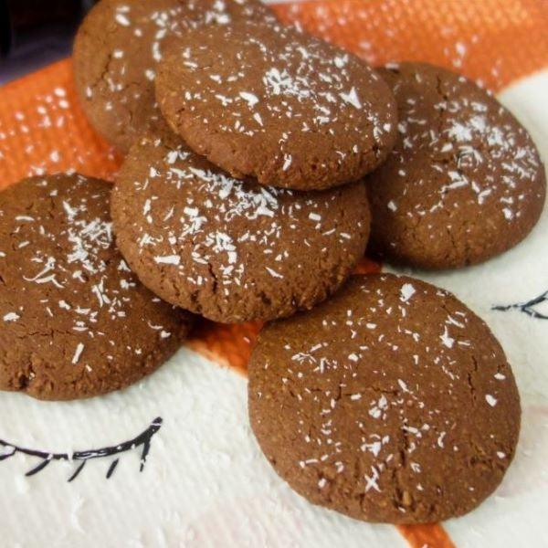 choc almond biscuits recipe – Sweet Freedom